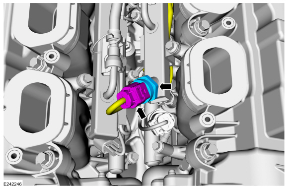 Lincoln Navigator - Fuel Rail Pressure and Temperature Sensor. Removal ...